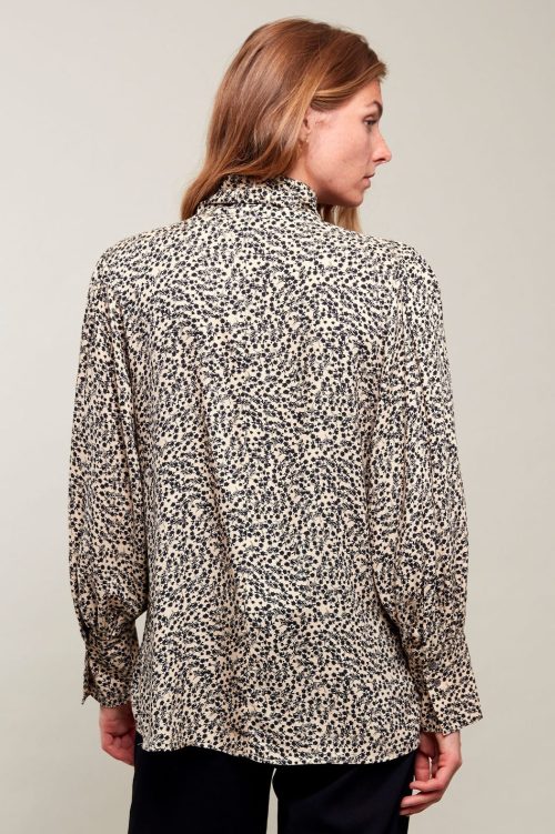 Beige small leaf mønstret viskose bluse med avtagbar sløyfe Milook ...